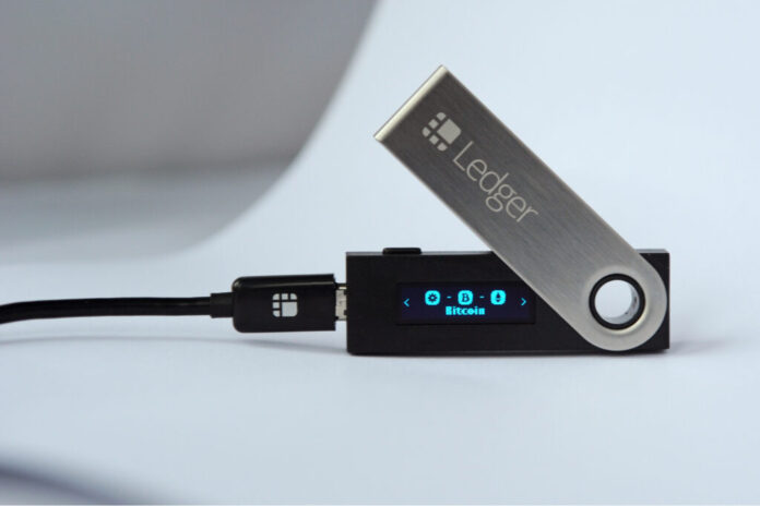 2. Take advantage of the best tools by downloading Ledger live (다운로드 ...