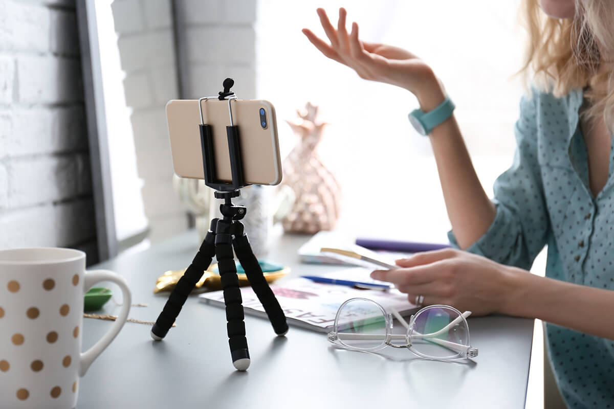 Hand Phone Holder: All You Need to Know - Guides, Business, Reviews and ...